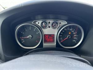 Ford Focus 2008 in Jekabpils, with an engine capacity of 1.60 L and mileage of 142 thousand km for 990 €, photo 5 on AUTOMOTO.COM.LV