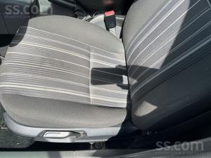 Ford Focus 2008 in Jekabpils, with an engine capacity of 1.60 L and mileage of 142 thousand km for 990 €, photo 6 on AUTOMOTO.COM.LV