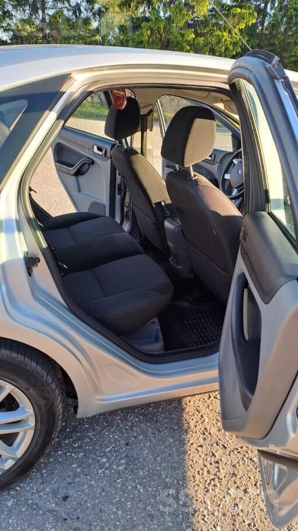 Ford Focus 2008 in Talsi, with an engine capacity of 1.80 L and mileage of 375 thousand km for 2450 €, photo 10 on AUTOMOTO.COM.LV