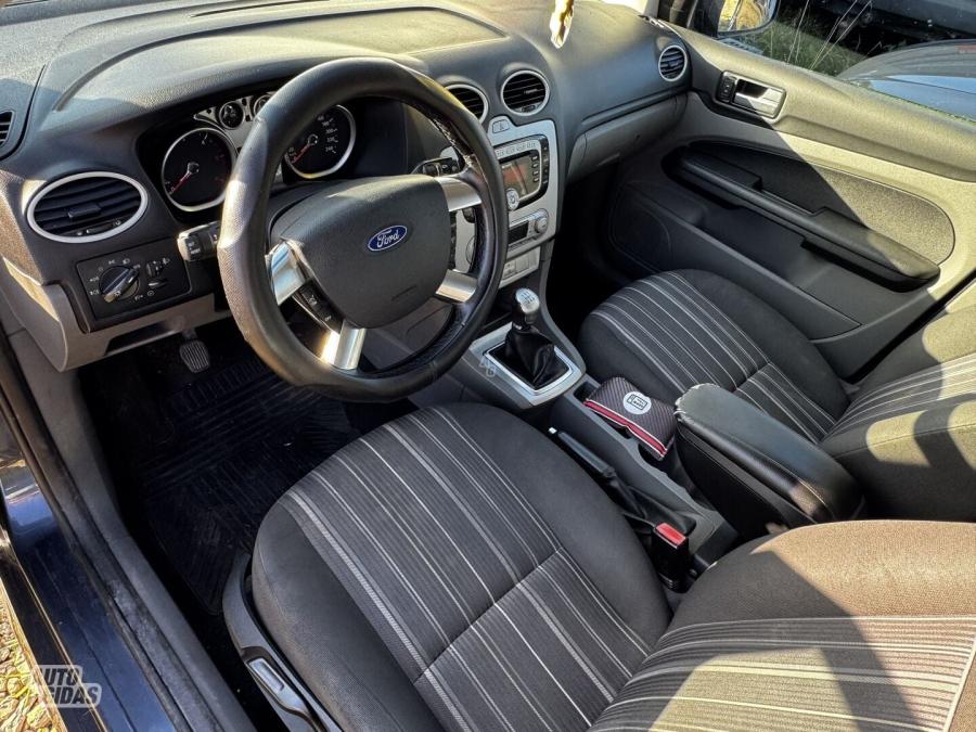 Ford Focus 2008 in Siauliai, with an engine capacity of 1.60 L and mileage of 265 thousand km for 1350 €, photo 15 on AUTOMOTO.COM.LV