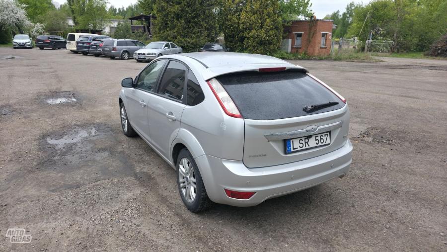 Ford Focus 2009 in Panevezys, with an engine capacity of 1.80 L and mileage of 246 thousand km for 1900 €, photo 6 on AUTOMOTO.COM.LV