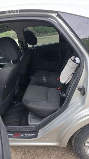 Ford Focus 2009 in Panevezys, with an engine capacity of 1.80 L and mileage of 246 thousand km for 1900 €, photo 8 on AUTOMOTO.COM.LV