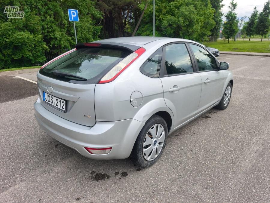 Ford Focus 2009 Viļņa, ar dzinēja tilpumu 1.60 L un nobraukumu 250 tūkst. km par 830 €, foto 6 vietnē AUTOMOTO.COM.LV