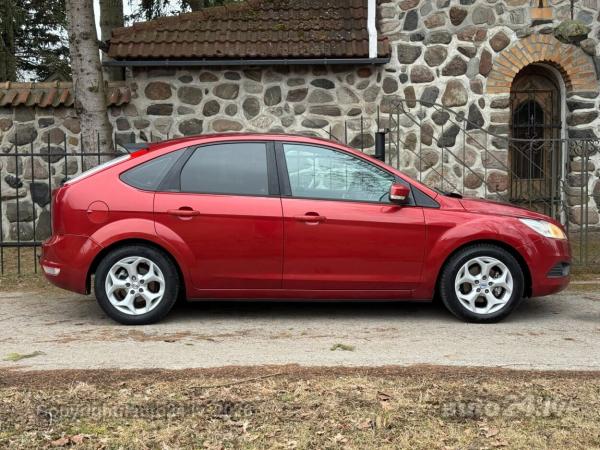 Ford Focus 2010 Tallina, ar dzinēja tilpumu 1.60 L un nobraukumu 290 tūkst. km par 1900 €, foto 7 vietnē AUTOMOTO.COM.LV