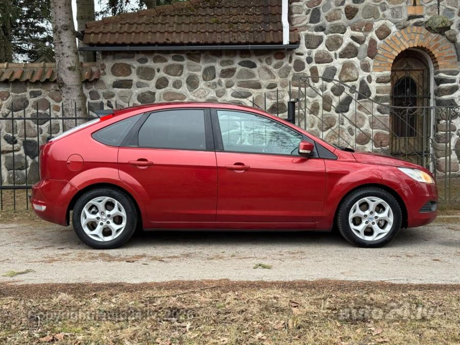 Ford Focus 2010 in Tallinn, with an engine capacity of 1.60 L and mileage of 290 thousand km for 1900 €, photo 7 on AUTOMOTO.COM.LV