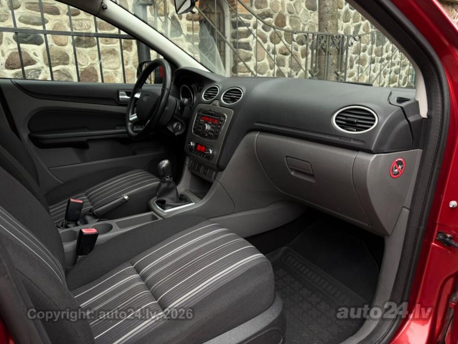 Ford Focus 2010 in Tallinn, with an engine capacity of 1.60 L and mileage of 290 thousand km for 1900 €, photo 11 on AUTOMOTO.COM.LV