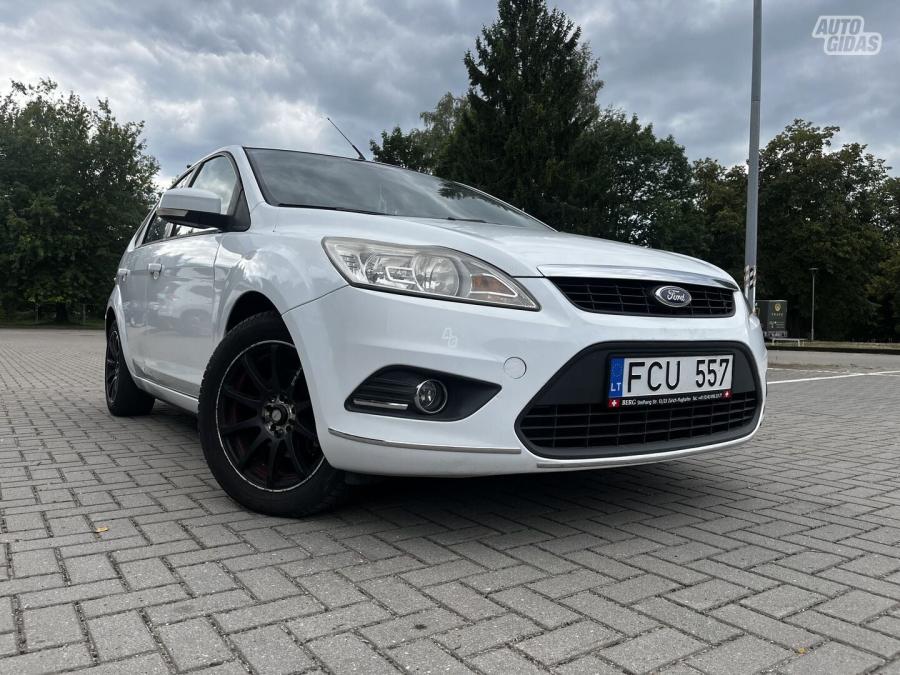 Ford Focus 2010 Trakai, ar dzinēja tilpumu 1.60 L un nobraukumu 258 tūkst. km par 1990 €, foto 3 vietnē AUTOMOTO.COM.LV