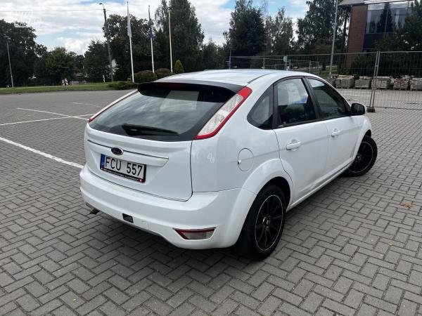 Ford Focus 2010 Trakai, ar dzinēja tilpumu 1.60 L un nobraukumu 258 tūkst. km par 1990 €, foto 5 vietnē AUTOMOTO.COM.LV