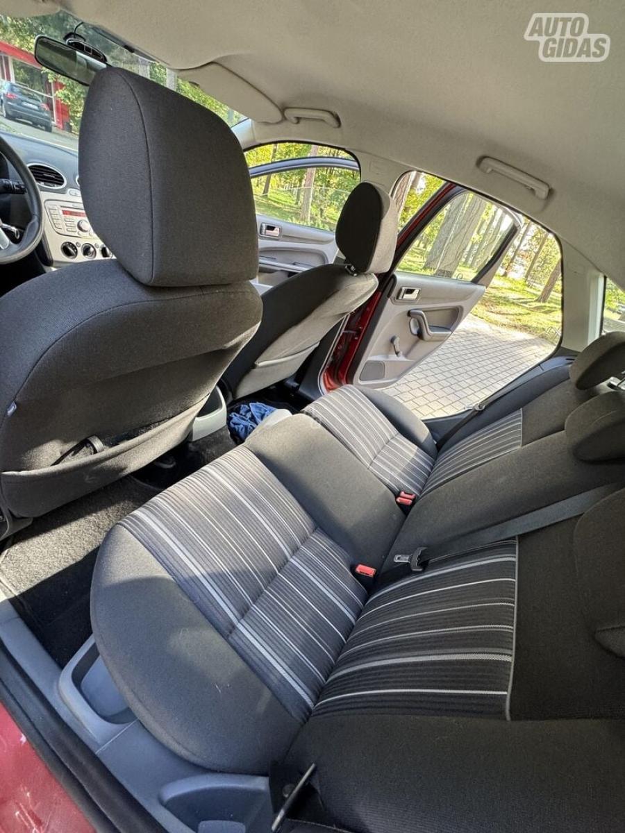 Ford Focus 2010 Alīta, ar dzinēja tilpumu 1.60 L un nobraukumu 155 tūkst. km par 3499 €, foto 19 vietnē AUTOMOTO.COM.LV