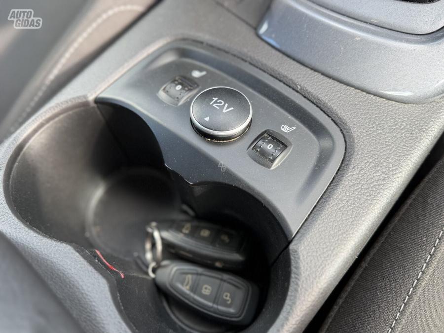 Ford Focus 2011 in Siauliai, with an engine capacity of 1.60 L and mileage of 427 thousand km for 1950 €, photo 15 on AUTOMOTO.COM.LV