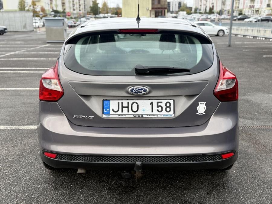 Ford Focus 2011 in Vilnius, with an engine capacity of 1.60 L and mileage of 280 thousand km for 2650 €, photo 4 on AUTOMOTO.COM.LV