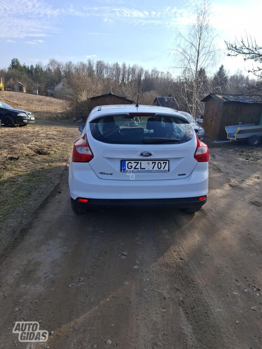 Ford Focus 2013 Viļņa, ar dzinēja tilpumu 1.00 L un nobraukumu 108 tūkst. km par 2400 €, foto 4 vietnē AUTOMOTO.COM.LV