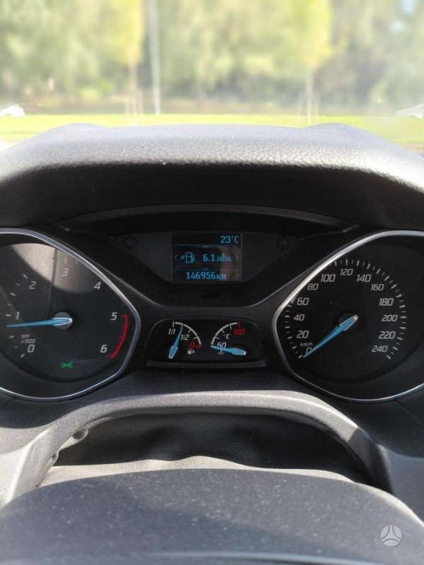 Ford Focus 2013 Viļņa vietnē Ford Focus 2013 Viļņa, ar dzinēja tilpumu 1.56 L un nobraukumu 147 tūkst. km par 3500 €, foto 8 vietnē AUTOMOTO.COM.LV