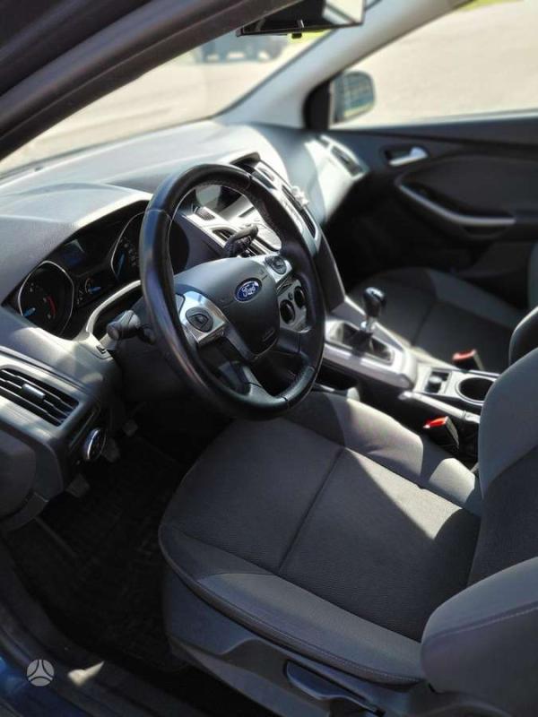 Ford Focus 2013 Viļņa vietnē Ford Focus 2013 Viļņa, ar dzinēja tilpumu 1.56 L un nobraukumu 147 tūkst. km par 3500 €, foto 9 vietnē AUTOMOTO.COM.LV