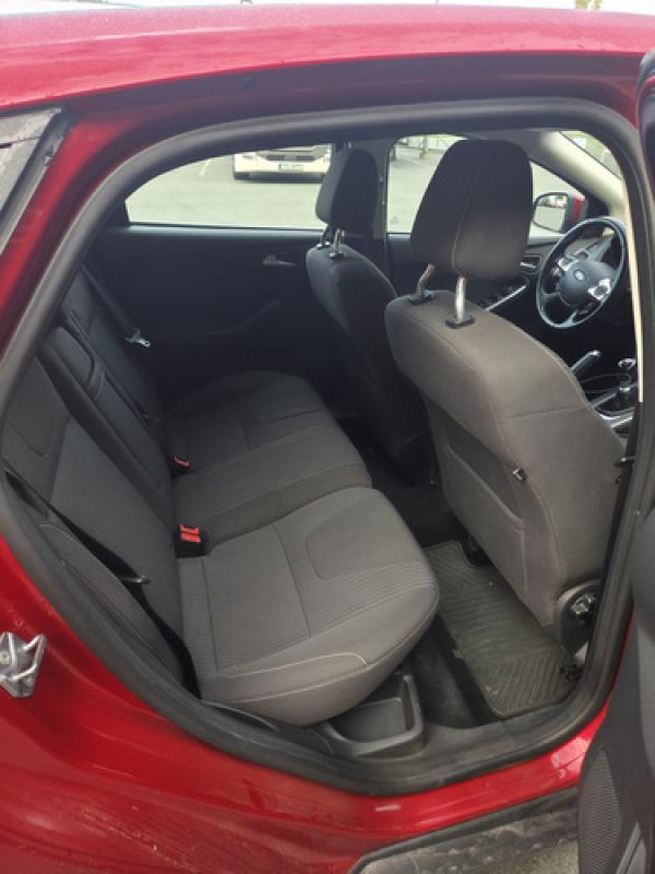 Ford Focus 2013 Tallina vietnē Ford Focus 2013 Tallina, ar dzinēja tilpumu 1.10 L un nobraukumu 214 tūkst. km par 3190 €, foto 8 vietnē AUTOMOTO.COM.LV