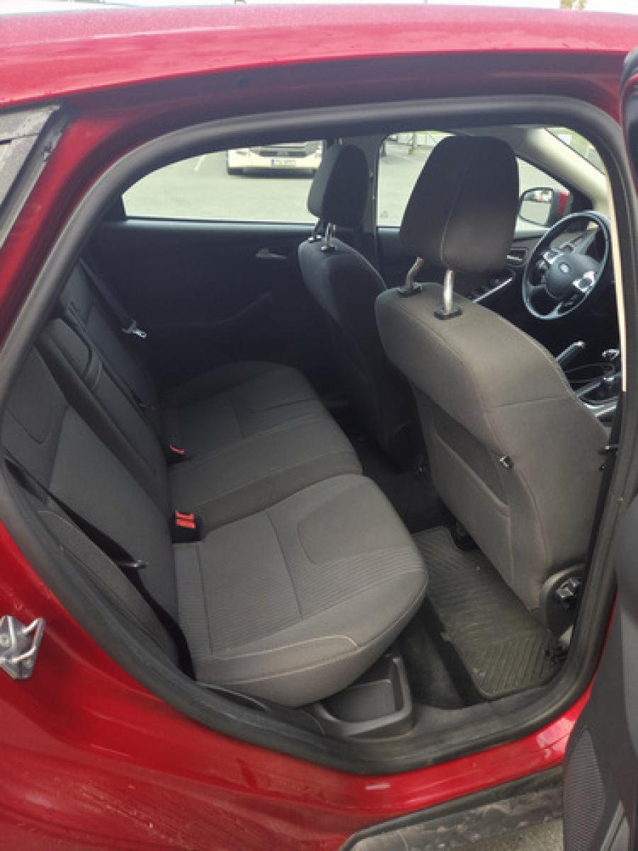 Ford Focus 2013 in Tallinn, with an engine capacity of 1.10 L and mileage of 214 thousand km for 3190 €, photo 8 on AUTOMOTO.COM.LV