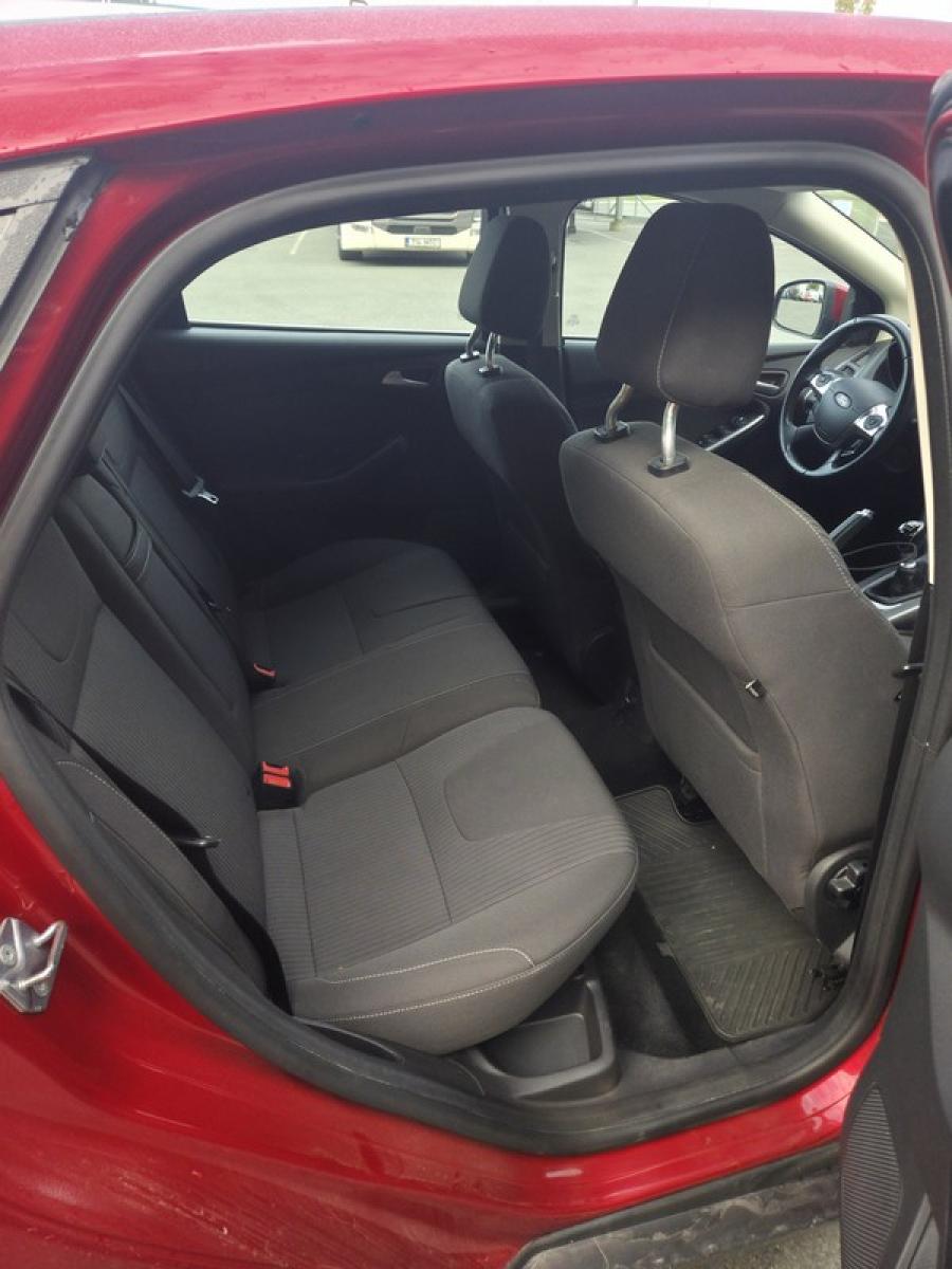 Ford Focus 2013 in Tallinn, with an engine capacity of 1.10 L and mileage of 214 thousand km for 3190 €, photo 15 on AUTOMOTO.COM.LV