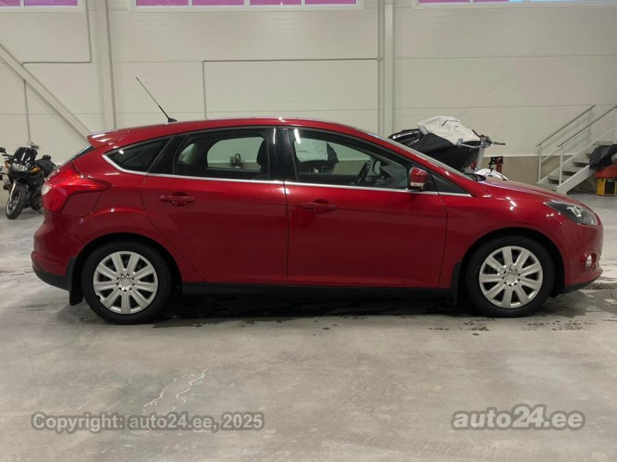 Ford Focus 2014 Tallina, ar dzinēja tilpumu 1.00 L un nobraukumu 250 tūkst. km par 2390 €, foto 2 vietnē AUTOMOTO.COM.LV