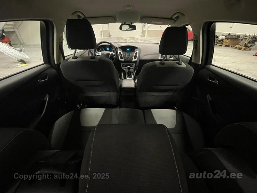 Ford Focus 2014 Tallina, ar dzinēja tilpumu 1.00 L un nobraukumu 250 tūkst. km par 2390 €, foto 12 vietnē AUTOMOTO.COM.LV