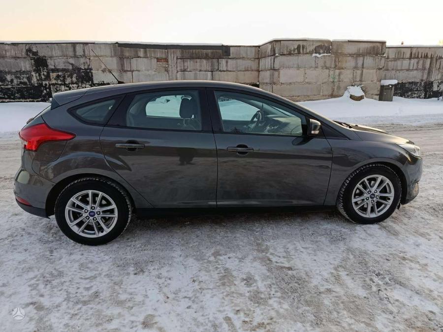 Ford Focus 2016 in Kaunas, with an engine capacity of 1.00 L and mileage of 199 thousand km for 4450 €, photo 17 on AUTOMOTO.COM.LV