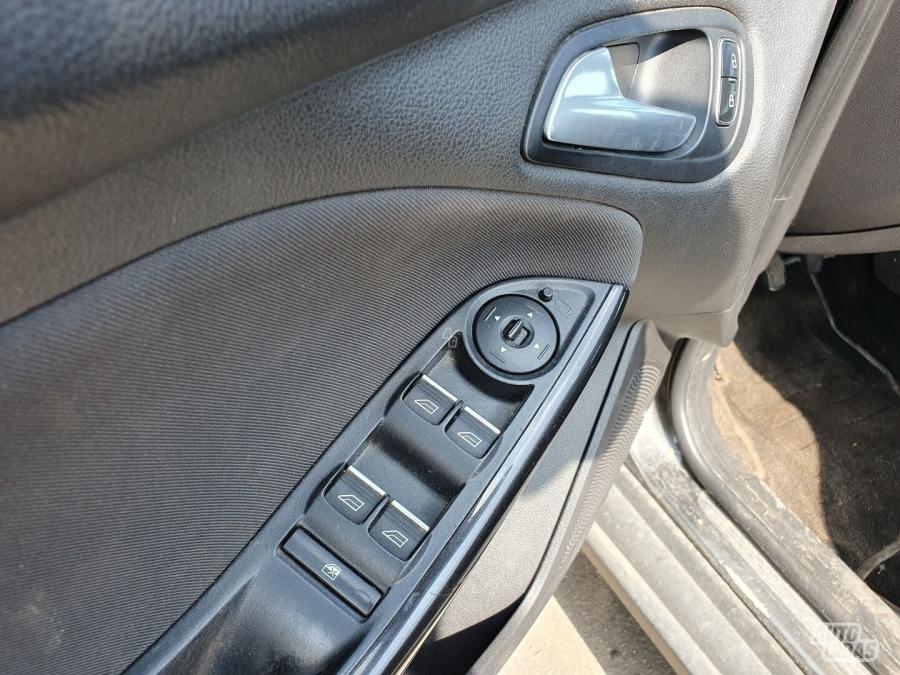 Ford Focus 2016 in Siauliai, with an engine capacity of 2.00 L and mileage of 300 thousand km for 1850 €, photo 11 on AUTOMOTO.COM.LV