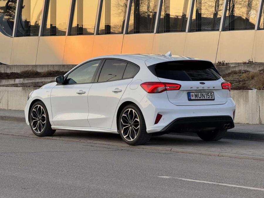 Ford Focus 2019 in Vilnius, with an engine capacity of 2.00 L and mileage of 195 thousand km for 12999 €, photo 3 on AUTOMOTO.COM.LV