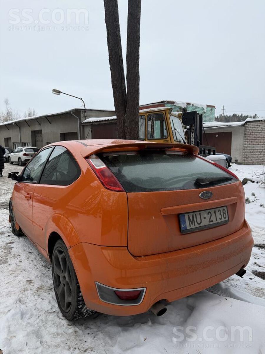 Orange Ford Focus 2006 in Riga, with an engine capacity of 2.50 L and mileage of 230 thousand km for 2600 €, photo 3 on AUTOMOTO.COM.LV