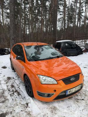Orange Ford Focus 2006 in Riga, with an engine capacity of 2.50 L and mileage of 230 thousand km for 2600 €, photo  on AUTOMOTO.COM.LV