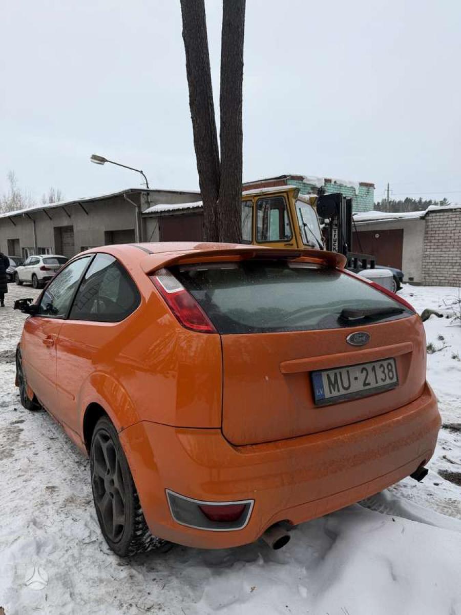 Orange Ford Focus 2006 in Riga, with an engine capacity of 2.50 L and mileage of 230 thousand km for 2600 €, photo 3 on AUTOMOTO.COM.LV
