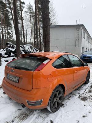 Orange Ford Focus 2006 in Riga, with an engine capacity of 2.50 L and mileage of 230 thousand km for 2600 €, photo 4 on AUTOMOTO.COM.LV