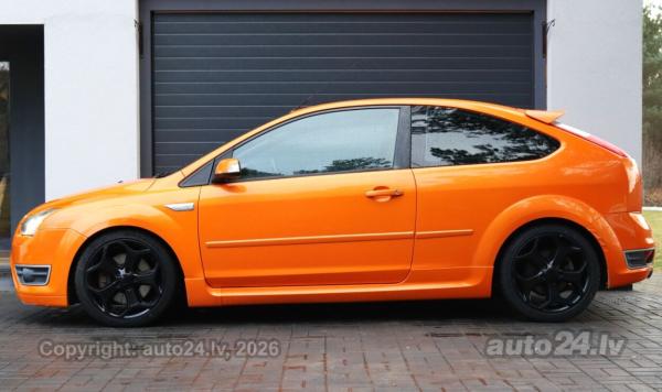 Orange Ford Focus 2007 in Parnu, with an engine capacity of 2.50 L and mileage of 226 thousand km for 5490 €, photo 1 on AUTOMOTO.COM.LV