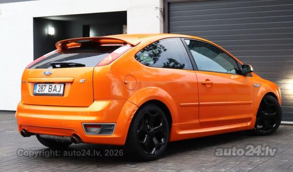 Orange Ford Focus 2007 in Parnu, with an engine capacity of 2.50 L and mileage of 226 thousand km for 5490 €, photo 7 on AUTOMOTO.COM.LV