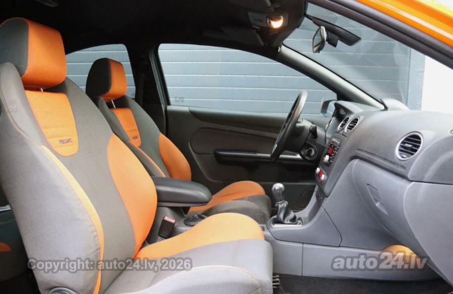 Orange Ford Focus 2007 in Parnu, with an engine capacity of 2.50 L and mileage of 226 thousand km for 5490 €, photo 12 on AUTOMOTO.COM.LV