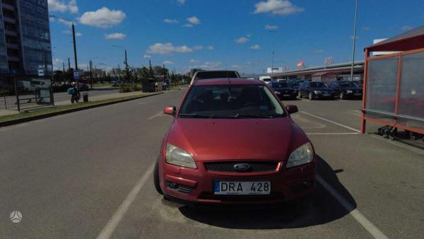 Oranžs Ford Focus 2008 Viļņa, ar dzinēja tilpumu 1.60 L un nobraukumu 220 tūkst. km par 450 €, foto 1 vietnē AUTOMOTO.COM.LV