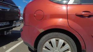 Orange Ford Focus 2008 in Vilnius, with an engine capacity of 1.60 L and mileage of 220 thousand km for 450 €, photo 9 on AUTOMOTO.COM.LV