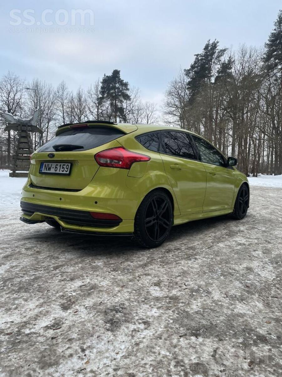 Orange Ford Focus 2015 in Jelgava, with an engine capacity of 1.60 L and mileage of 245 thousand km for 5100 €, photo 5 on AUTOMOTO.COM.LV