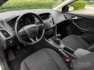 Orange Ford Focus 2015 in Jelgava, with an engine capacity of 1.60 L and mileage of 248 thousand km for 4550 €, photo 10 on AUTOMOTO.COM.LV