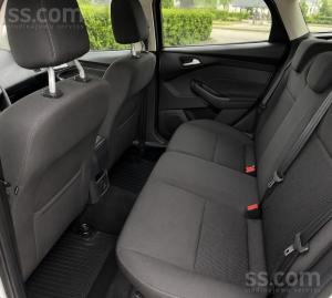 Orange Ford Focus 2015 in Jelgava, with an engine capacity of 1.60 L and mileage of 248 thousand km for 4550 €, photo 11 on AUTOMOTO.COM.LV