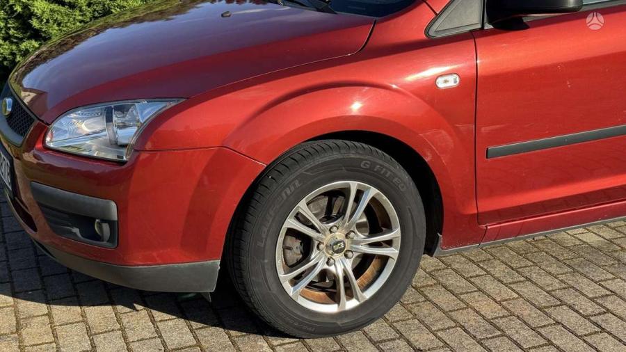 Oranžs Ford Focus 2006 Kauņa, ar dzinēja tilpumu 1.60 L un nobraukumu 126 tūkst. km par 3800 €, foto 24 vietnē AUTOMOTO.COM.LV