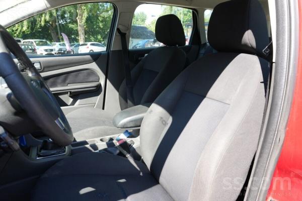 Oranžs Ford Focus 2006 Rīga, ar dzinēja tilpumu 2.00 L un nobraukumu 384 tūkst. km par 1490 €, foto 7 vietnē AUTOMOTO.COM.LV