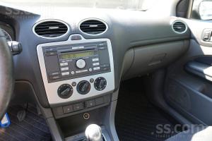 Orange Ford Focus 2006 in Riga, with an engine capacity of 2.00 L and mileage of 384 thousand km for 1490 €, photo 11 on AUTOMOTO.COM.LV