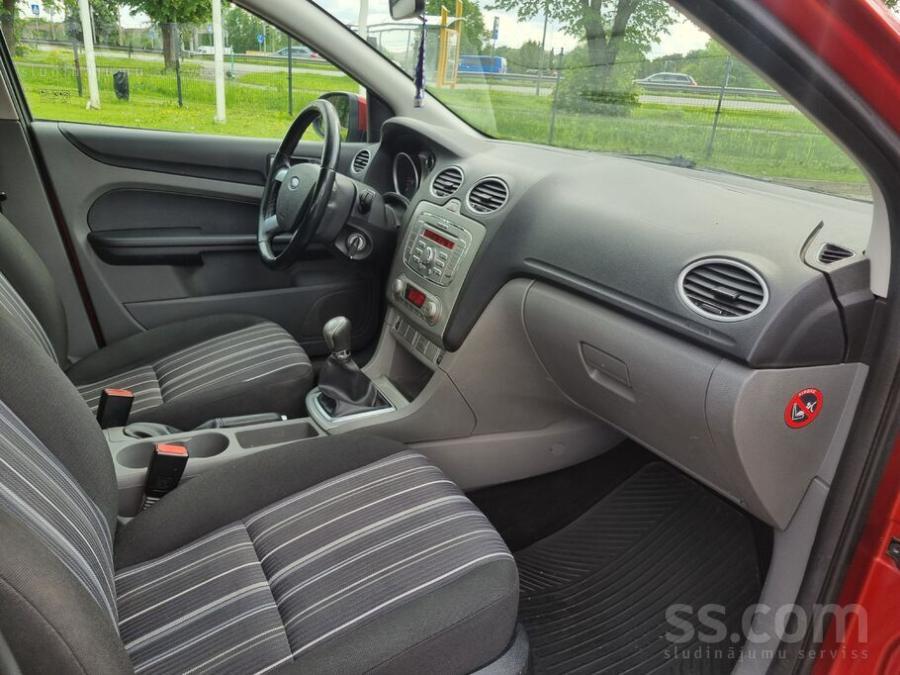 Oranžs Ford Focus 2009 Ogre, ar dzinēja tilpumu 1.60 L un nobraukumu 0 tūkst. km par 2970 €, foto 18 vietnē AUTOMOTO.COM.LV