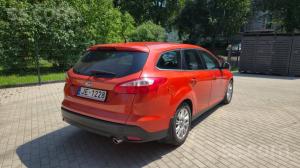 Oranžs Ford Focus 2013 Rīga, ar dzinēja tilpumu 2.00 L un nobraukumu 233 tūkst. km par 3950 €, foto 5 vietnē AUTOMOTO.COM.LV