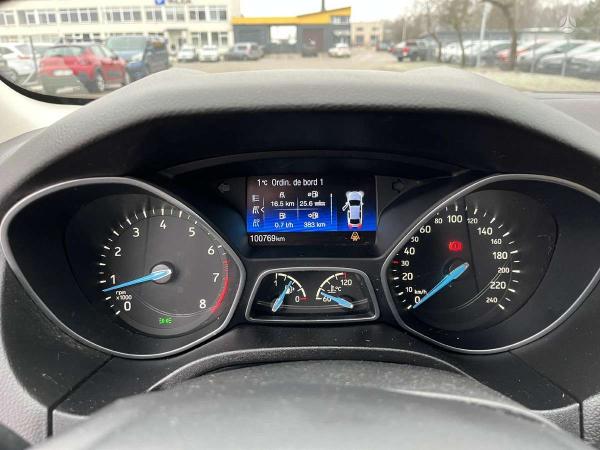 Orange Ford Focus 2017 in Taurage, with an engine capacity of 1.00 L and mileage of 107 thousand km for 4600 €, photo 11 on AUTOMOTO.COM.LV