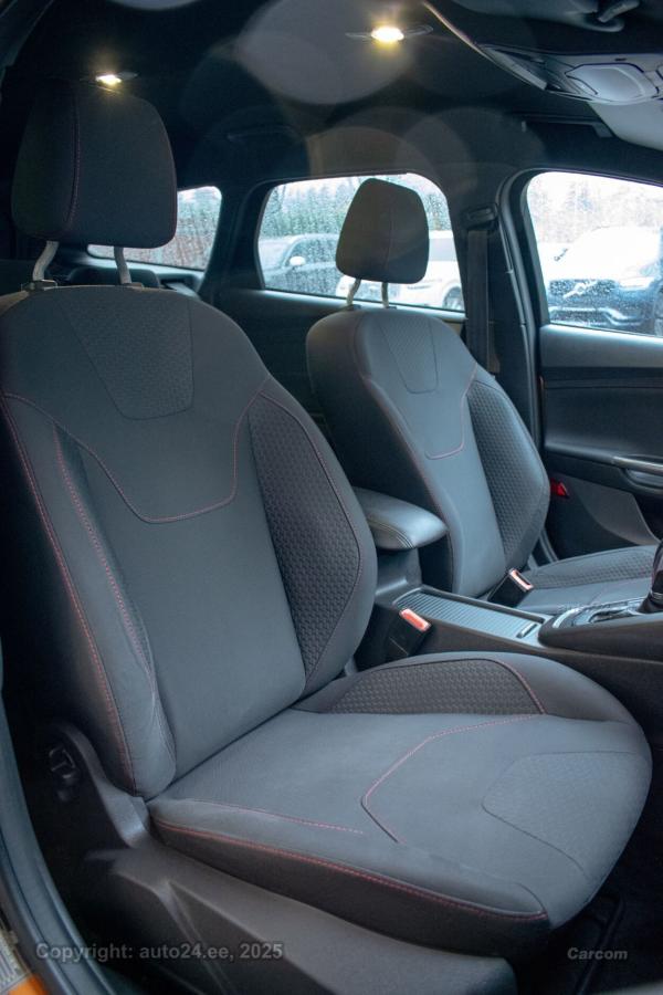Oranžs Ford Focus 2017 Tallina, ar dzinēja tilpumu 1.00 L un nobraukumu 213 tūkst. km par 8990 €, foto 11 vietnē AUTOMOTO.COM.LV
