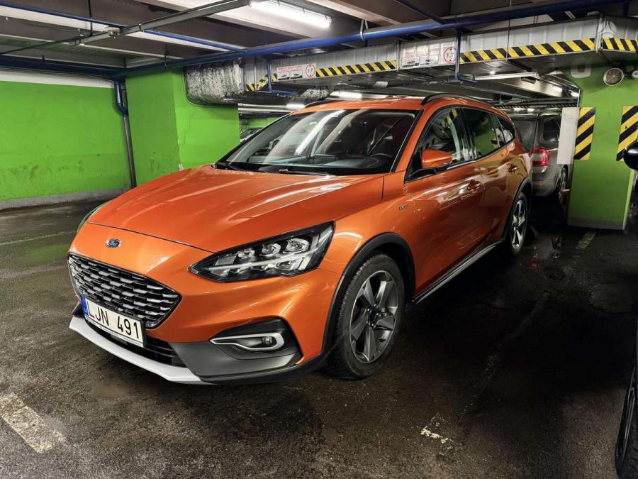 Oranžs Ford Focus 2020 Viļņa, ar dzinēja tilpumu 1.00 L un nobraukumu 69 tūkst. km par 11800 €, foto 1 vietnē AUTOMOTO.COM.LV