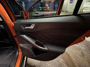 Oranžs Ford Focus 2020 Viļņa, ar dzinēja tilpumu 1.00 L un nobraukumu 69 tūkst. km par 11800 €, foto 12 vietnē AUTOMOTO.COM.LV