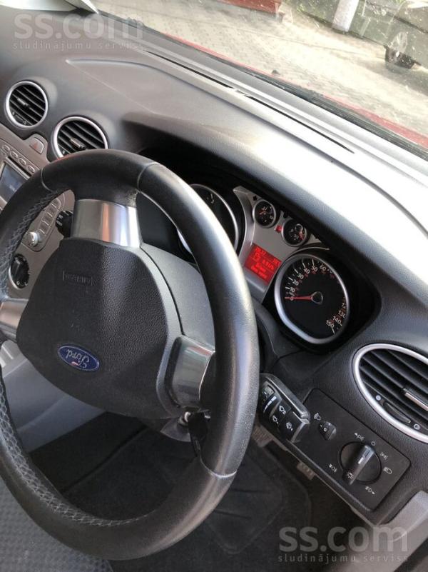 Sarkans Ford Focus 2009 Preiļi, ar dzinēja tilpumu 2.00 L un nobraukumu 148 tūkst. km par 830 €, foto 7 vietnē AUTOMOTO.COM.LV