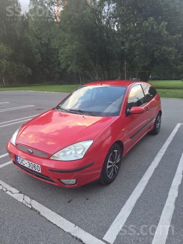 Red Ford Focus 2003 in Riga, with an engine capacity of 1.80 L and mileage of 299 thousand km for 700 €, photo 4 on AUTOMOTO.COM.LV