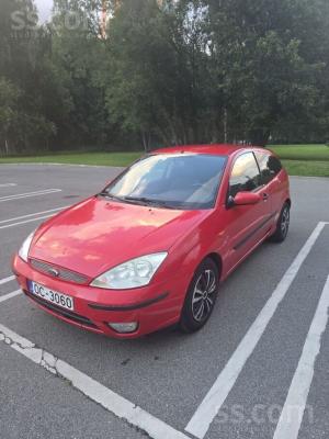 Red Ford Focus 2003 in Riga, with an engine capacity of 1.80 L and mileage of 299 thousand km for 700 €, photo 5 on AUTOMOTO.COM.LV